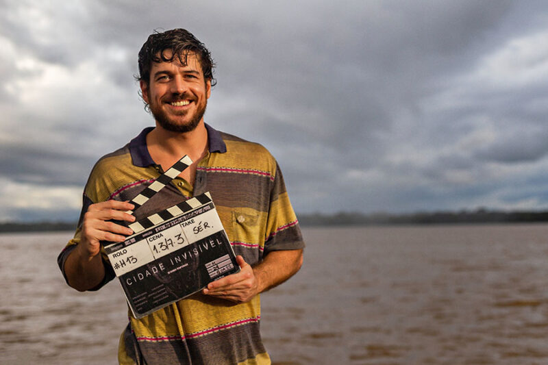 Marco Pigossi acerta retorno à Globo após oito anos